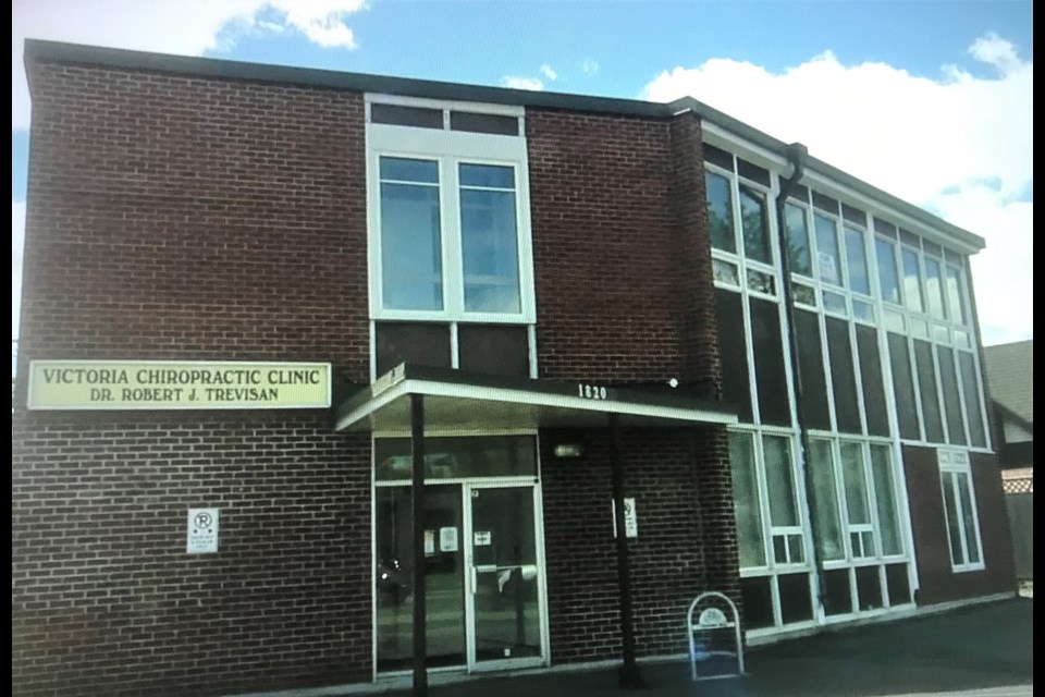 Maps Directions Dr. Robert Trevisan DC Victoria Chiropractic Clinic ...
